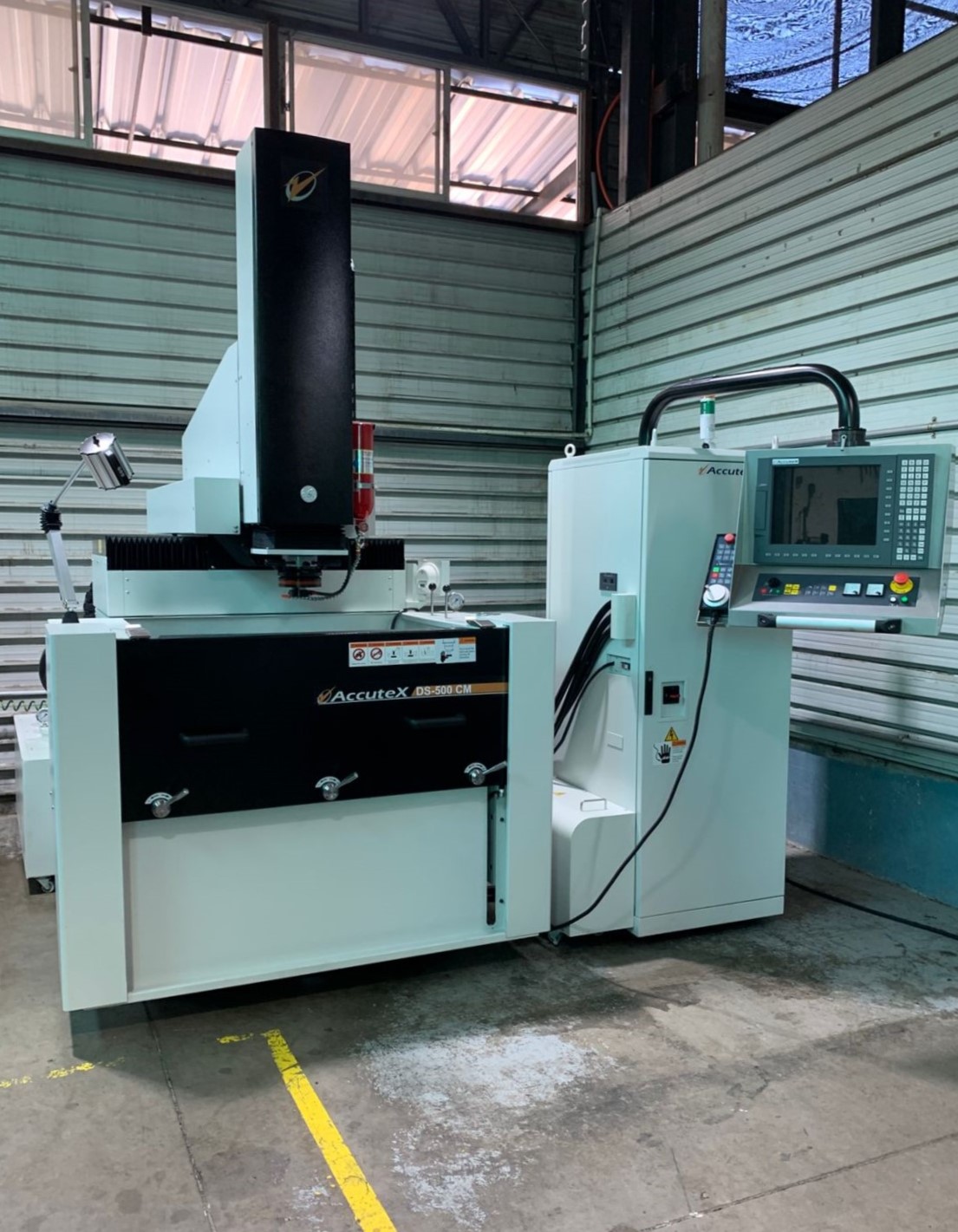 Puesta en Marcha Máquina Accutex DS-500 CM en THC Chile S.A - CNC Chile ...